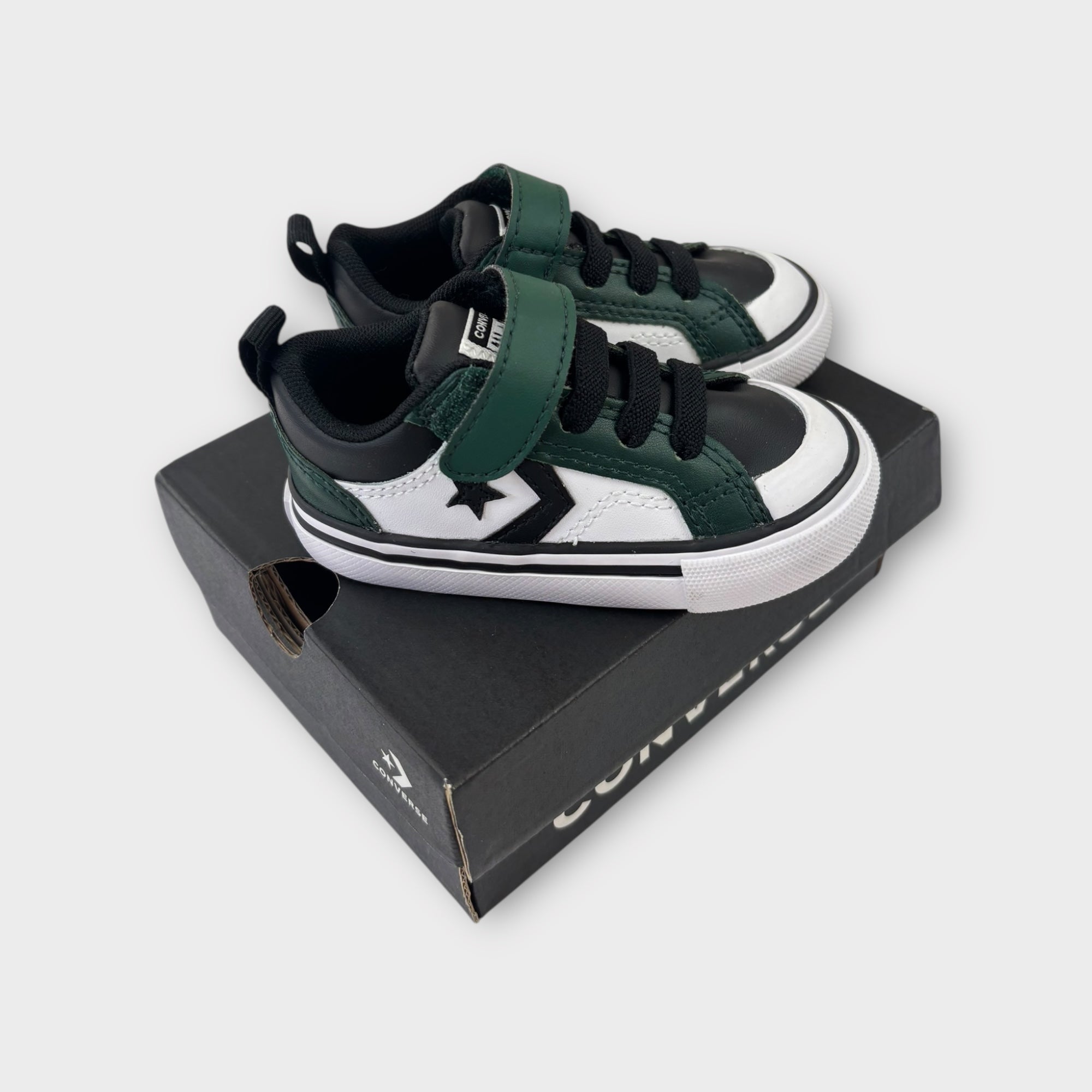 Converse Pro Blaze Sneakers, Size EU 21 – To The Moon Kids